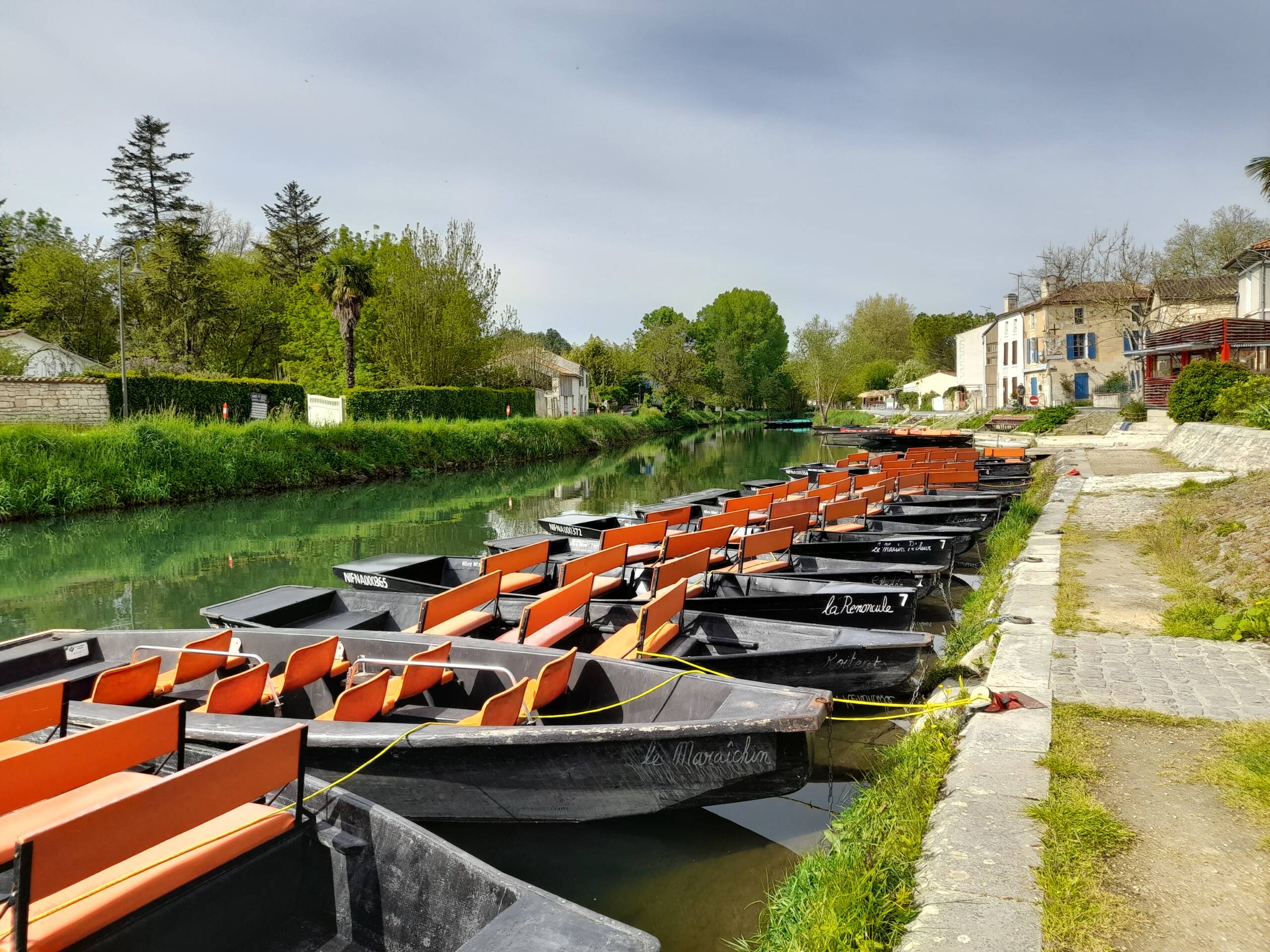 Visiter Coulon dans le Marais poitevin